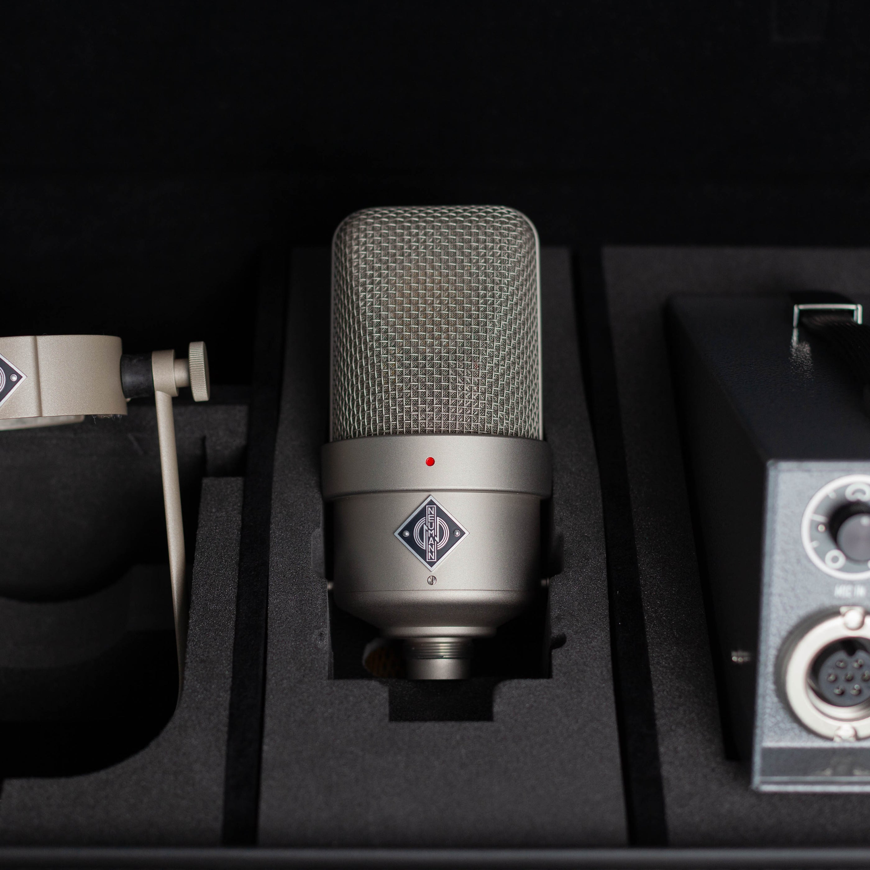 Neumann M49V Large Diaphragm Condenser Microphone (B-Stock) — Studiocare