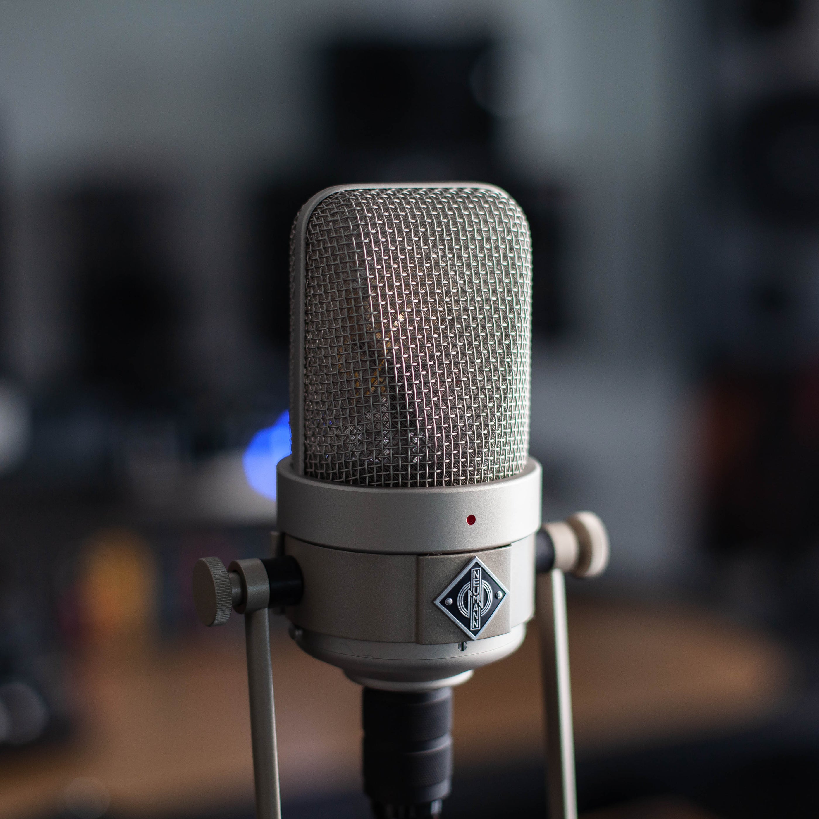 Neumann M49V Large Diaphragm Condenser Microphone (B-Stock) — Studiocare